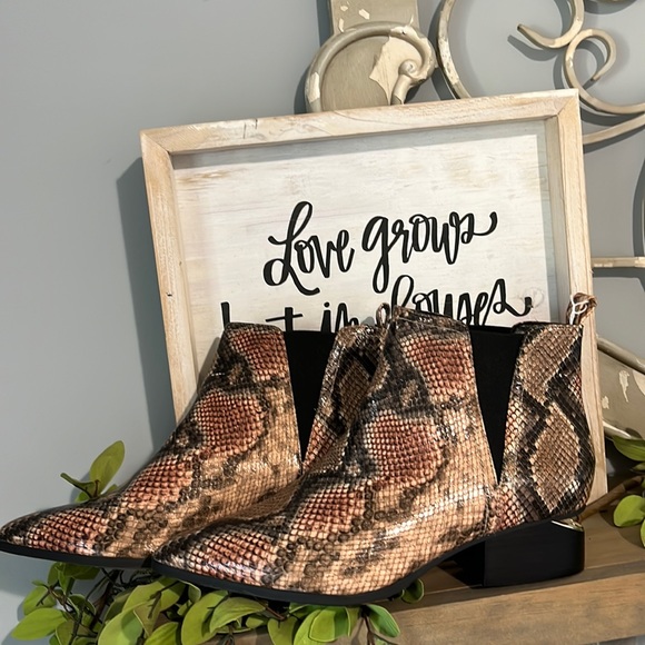 Steven New York | Shoes | Steven New York Western Boots Ankle Booties ...